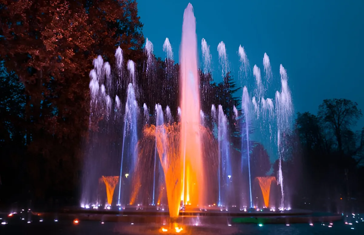 Magical Musical Dancing Fountains: The Ultimate Water Show