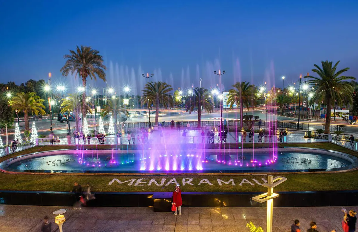 Transforming Public Spaces with Architectural Water Features